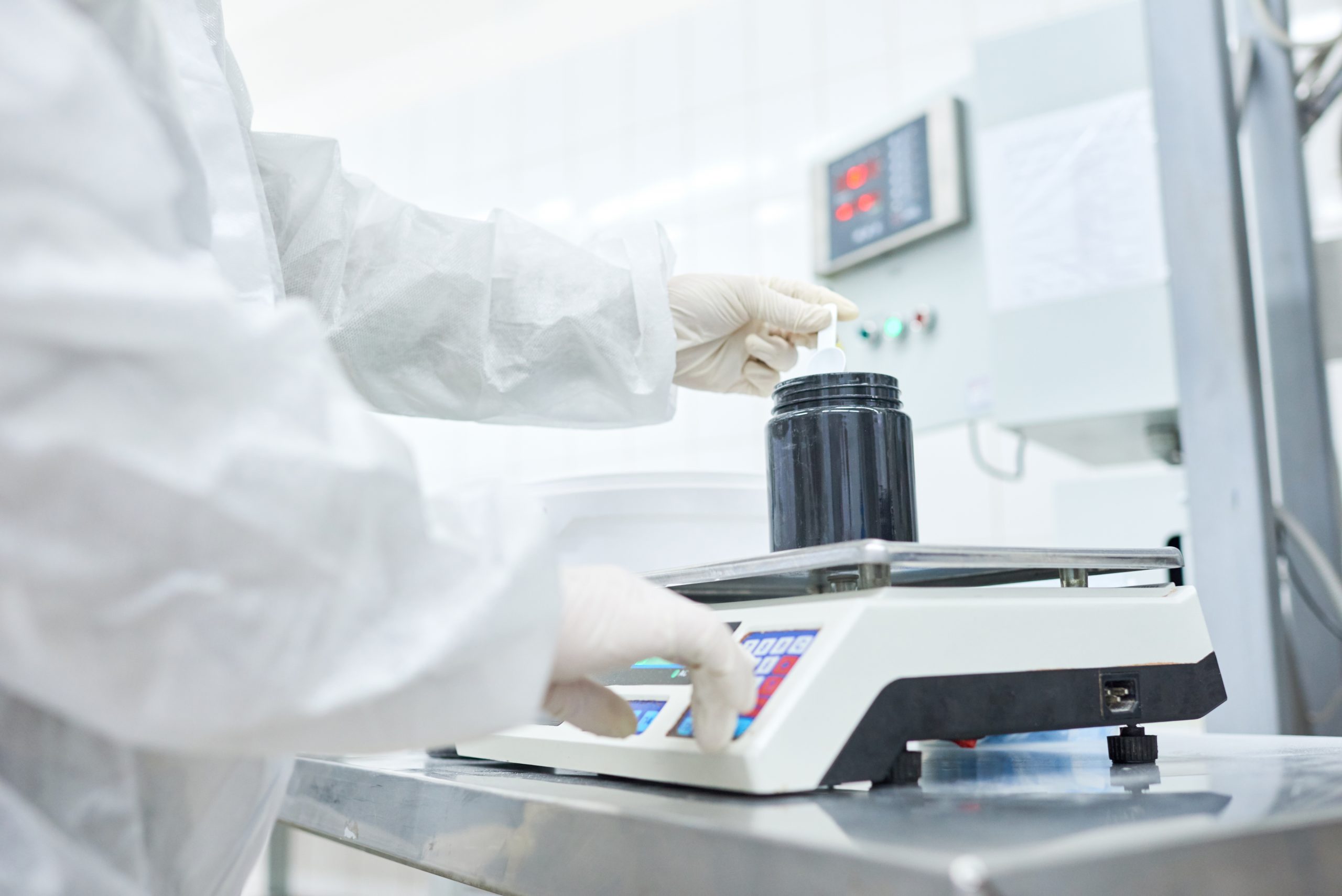 Differences between analytical and electronic balances - Kalstein